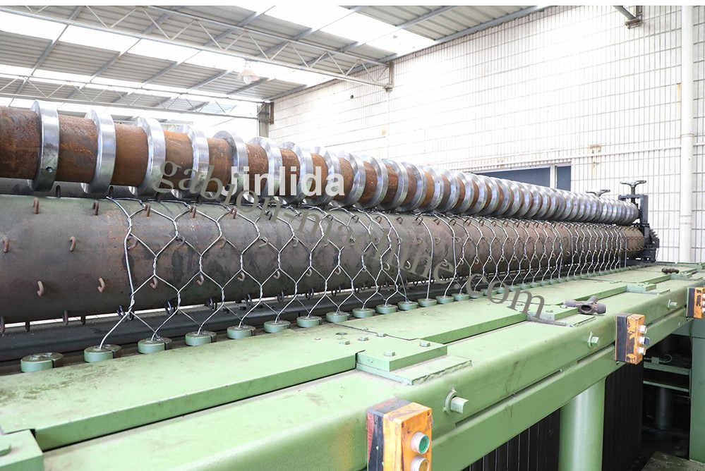 Gabion Machine 80*100mm Mesh Box for Flooding Protection PVC Coated Wire